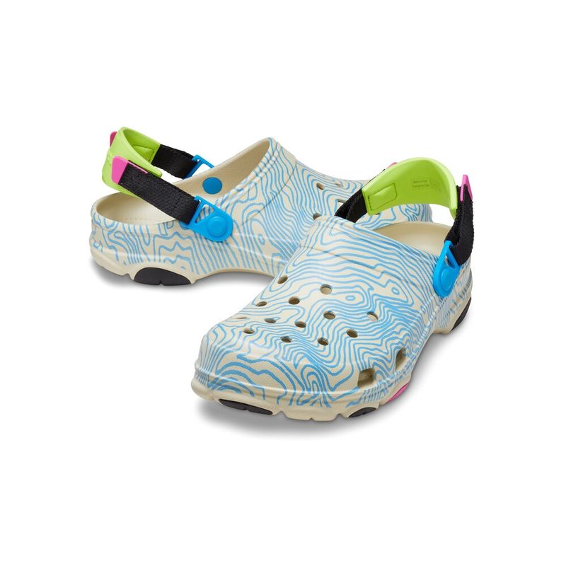 Sandália Crocs Classic All Terrain Topographic Clog BONE/MULTI