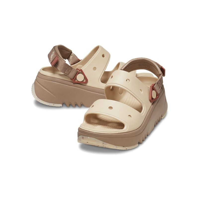 Sandália Crocs Classic Hiker XScape Sandal SHITAKE